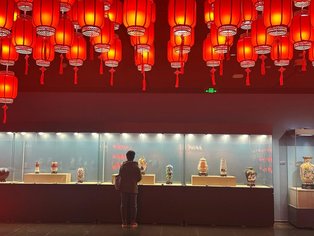 鲜衣怒马时 十八正青春——记国家大剧院18周年-新华网