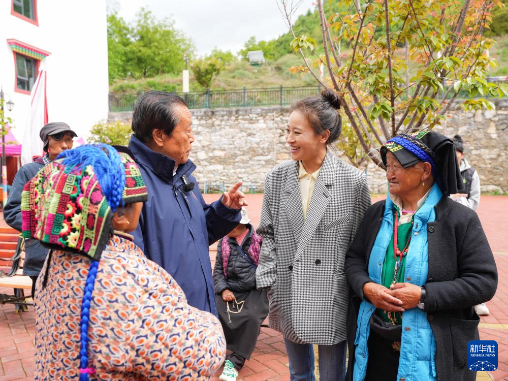 两会精神在基层丨全国人大代表格西王姆：守护老人幸福晚年-新华网
